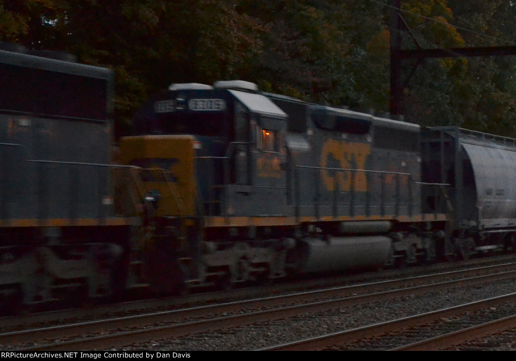 CSX SD40-2 8305 fourth out on Q438-22